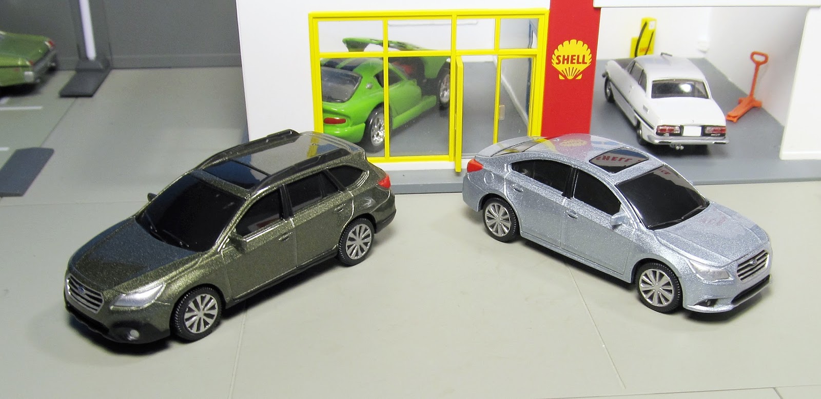 2015 Subaru Diecast 1/64: Outback - Legacy