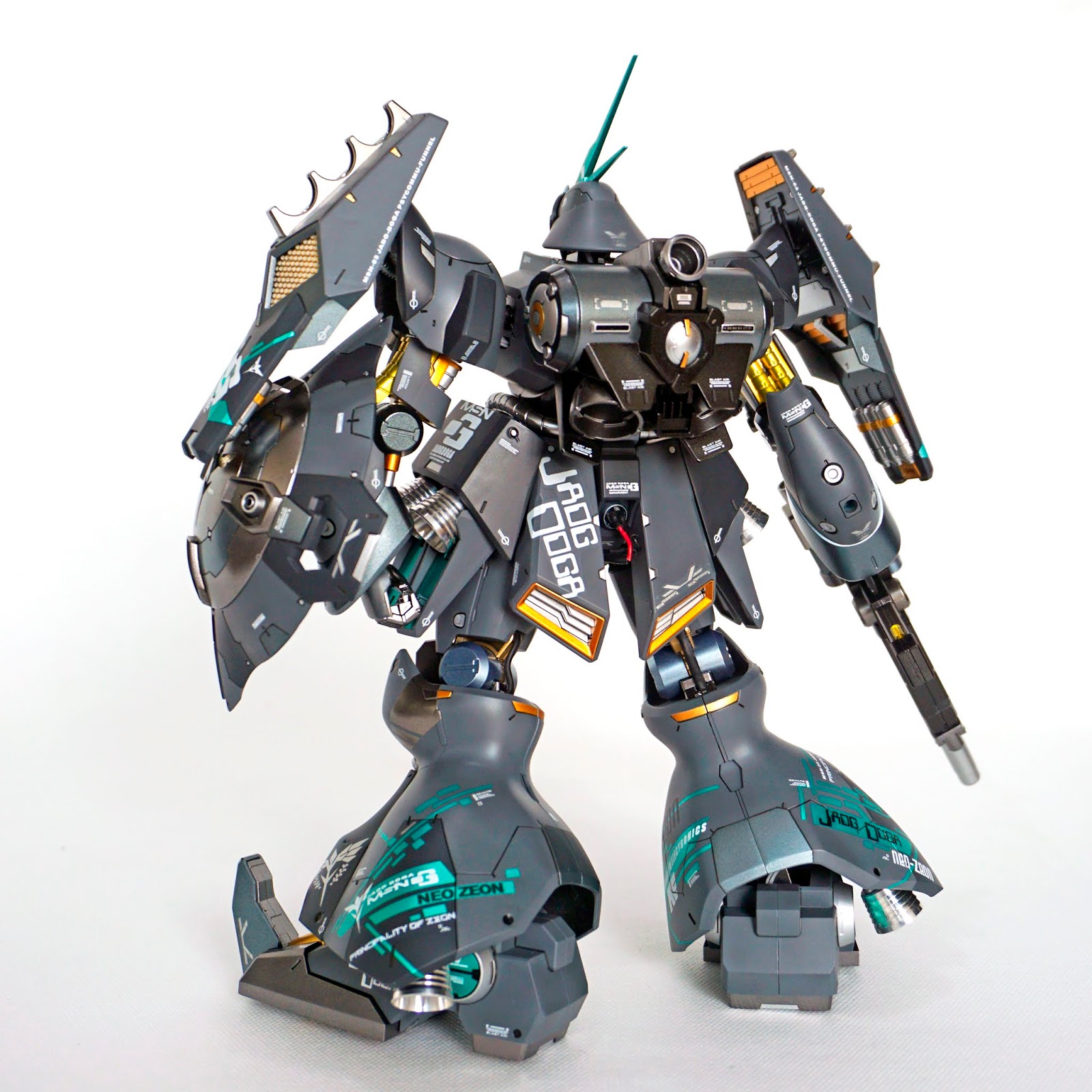 Custom Build: RE 1/100 Jadg Doga "The Owl"