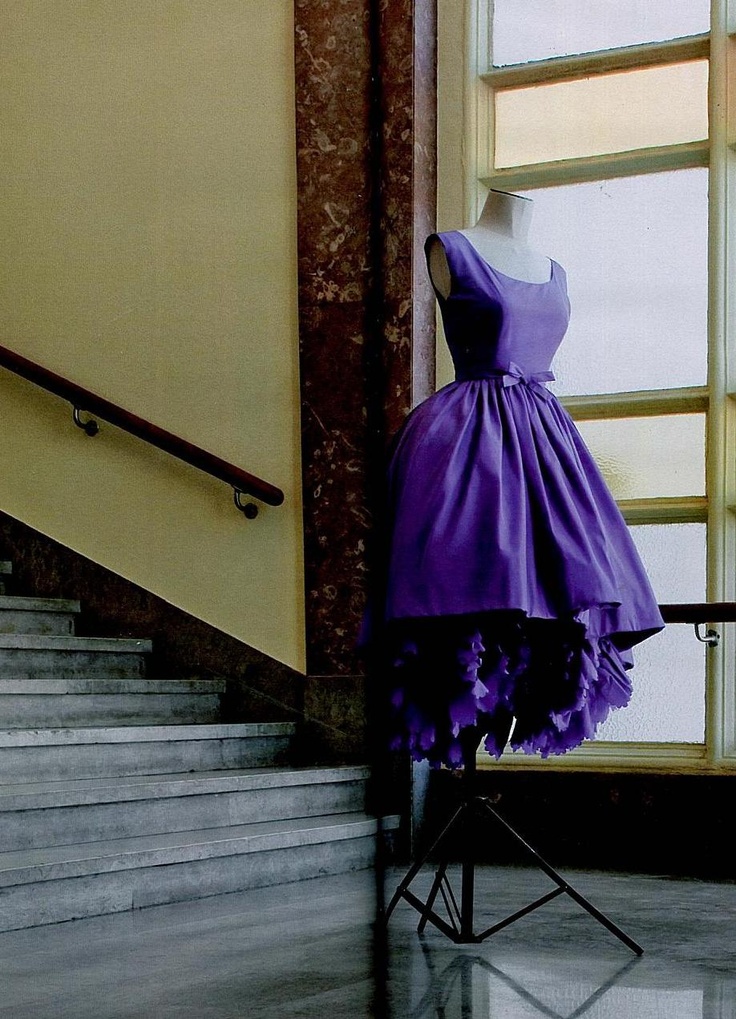 Photo of the Day | Hubert de Givenchy, 50s evening dress | Cool Chic ...