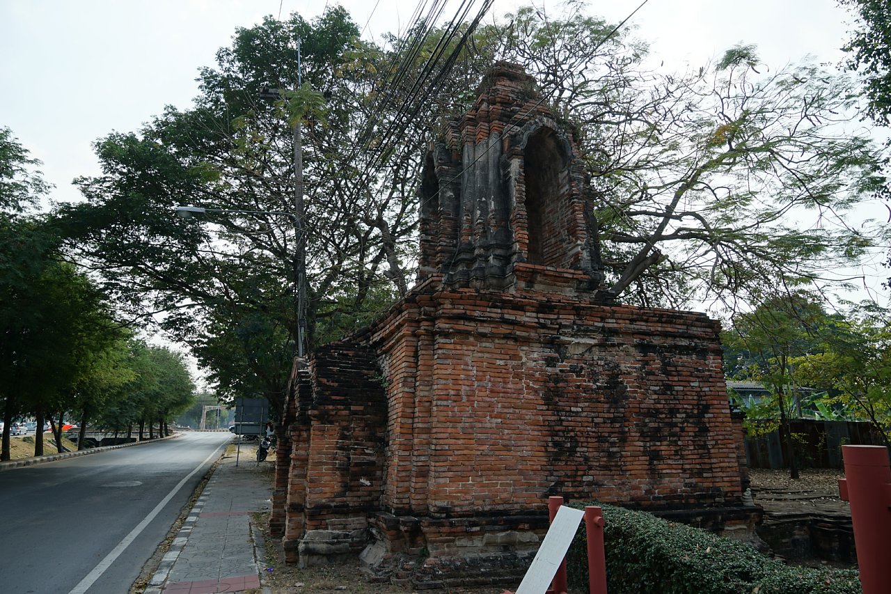 泰国の変なスポット: Wat Ho Rakhang / Ayutthaya