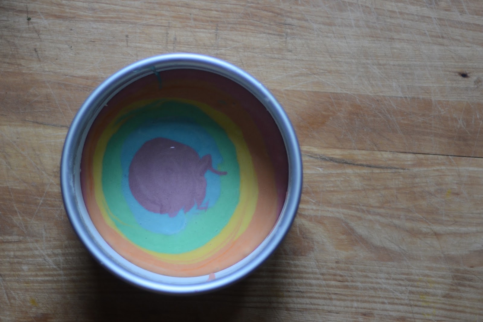 the story of the tie-dye cake - a Friend to knit with