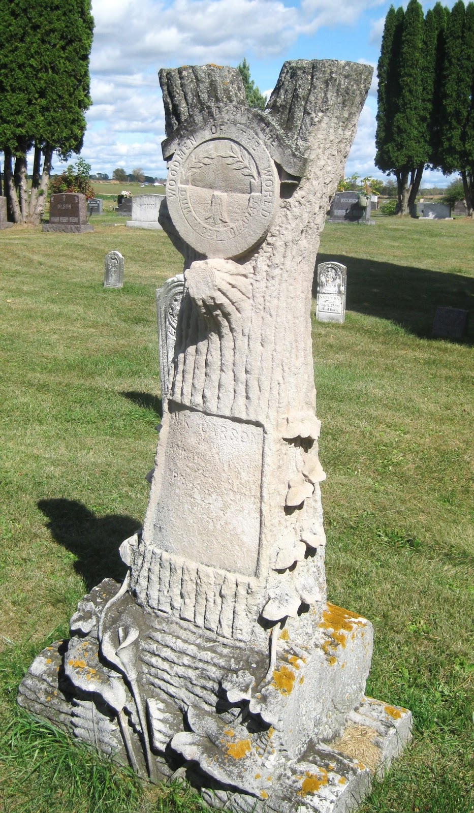 Detritus of Empire: Tree Shaped Tombstones - Genuine Woodmen Versions