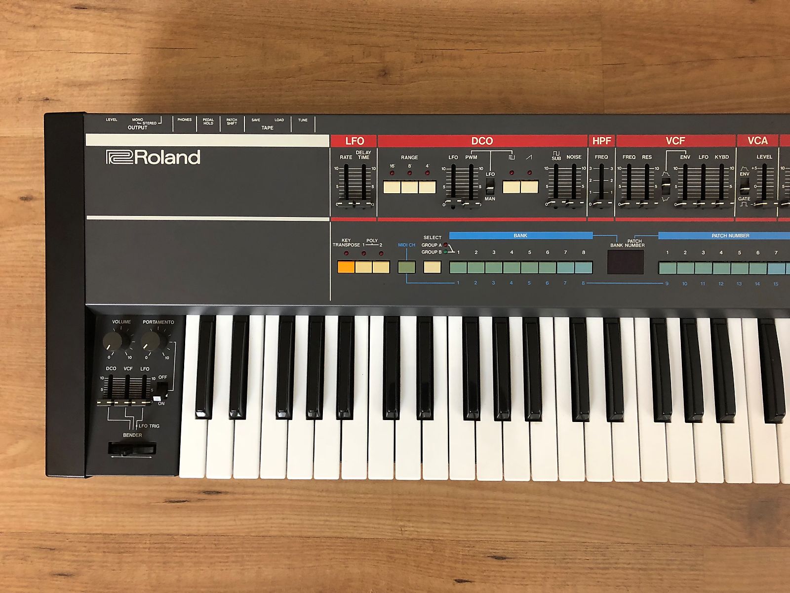 MATRIXSYNTH: Roland Juno 106 w/ Original Roland Flight Case