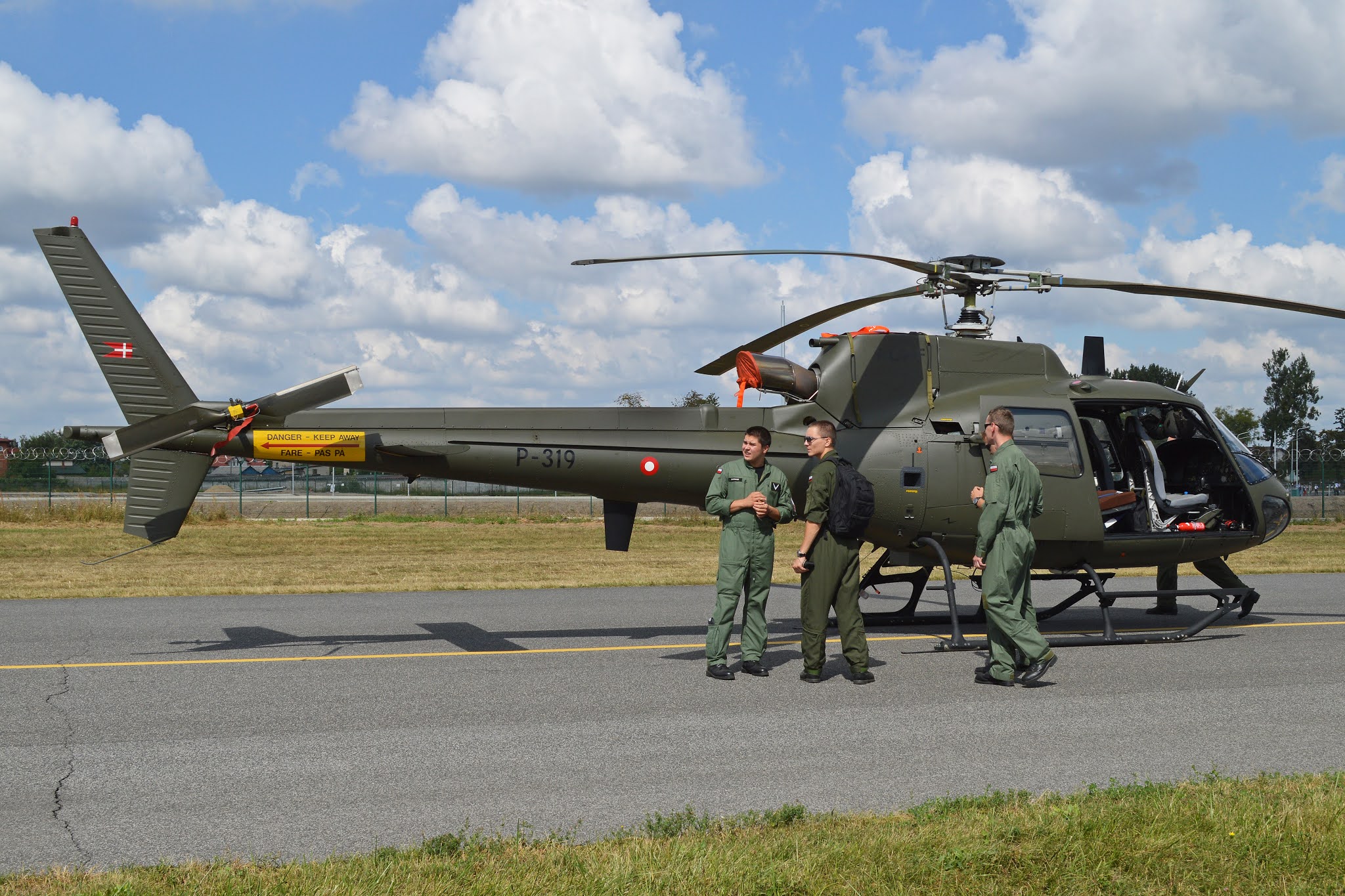 Eurocopter Fennec/Eurocopter AS550 Fennec/Eurocopter AS555 Fennec 2 ...