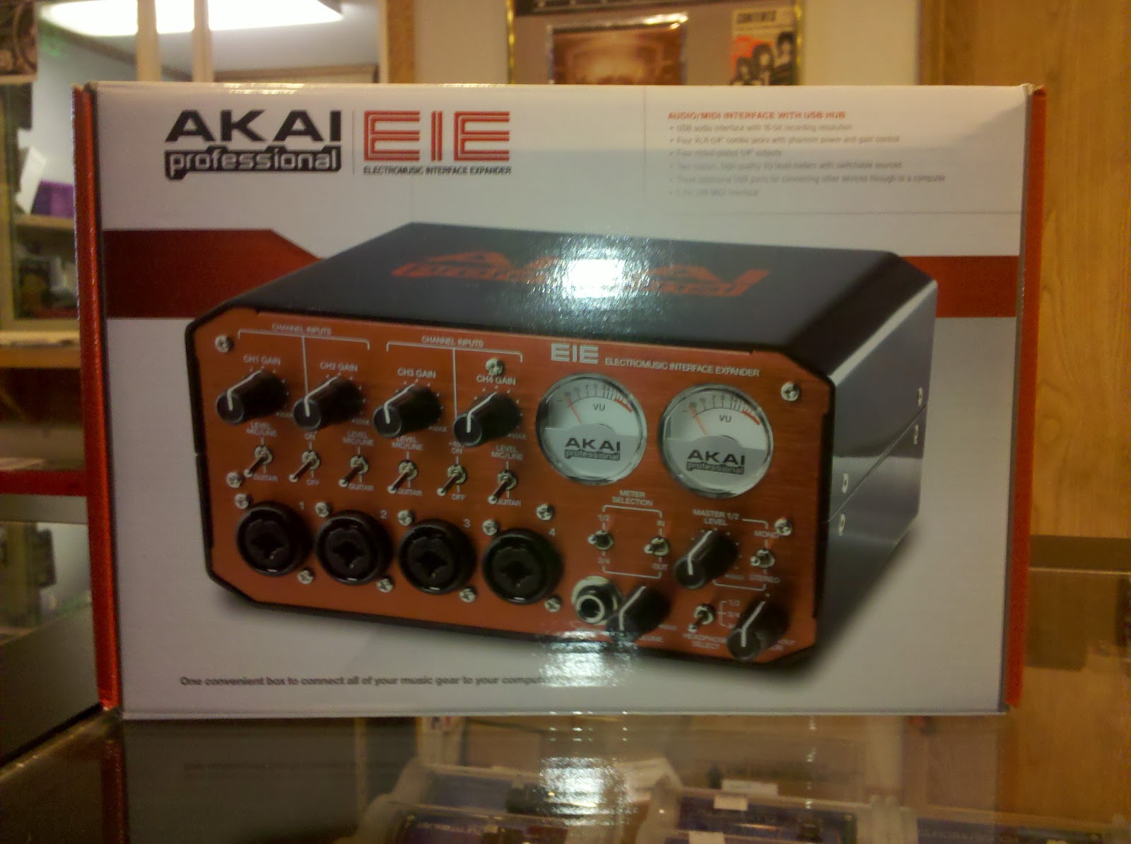 Astro AVL DJ Blog: New from NAMM 2012, Akai EIE audio interface