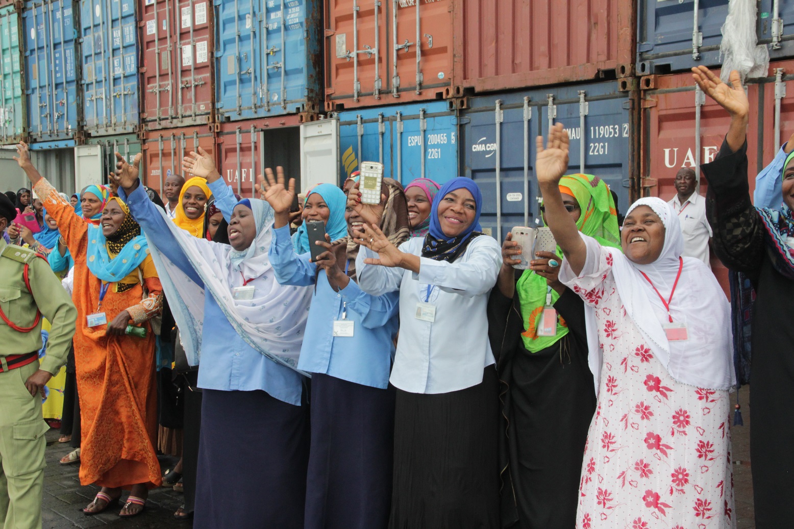 MELI MPYA YA MV MAPINDUZI IKIWASILI KATIKA BANDARI YA ZANZIBAR IKITOKEA ...