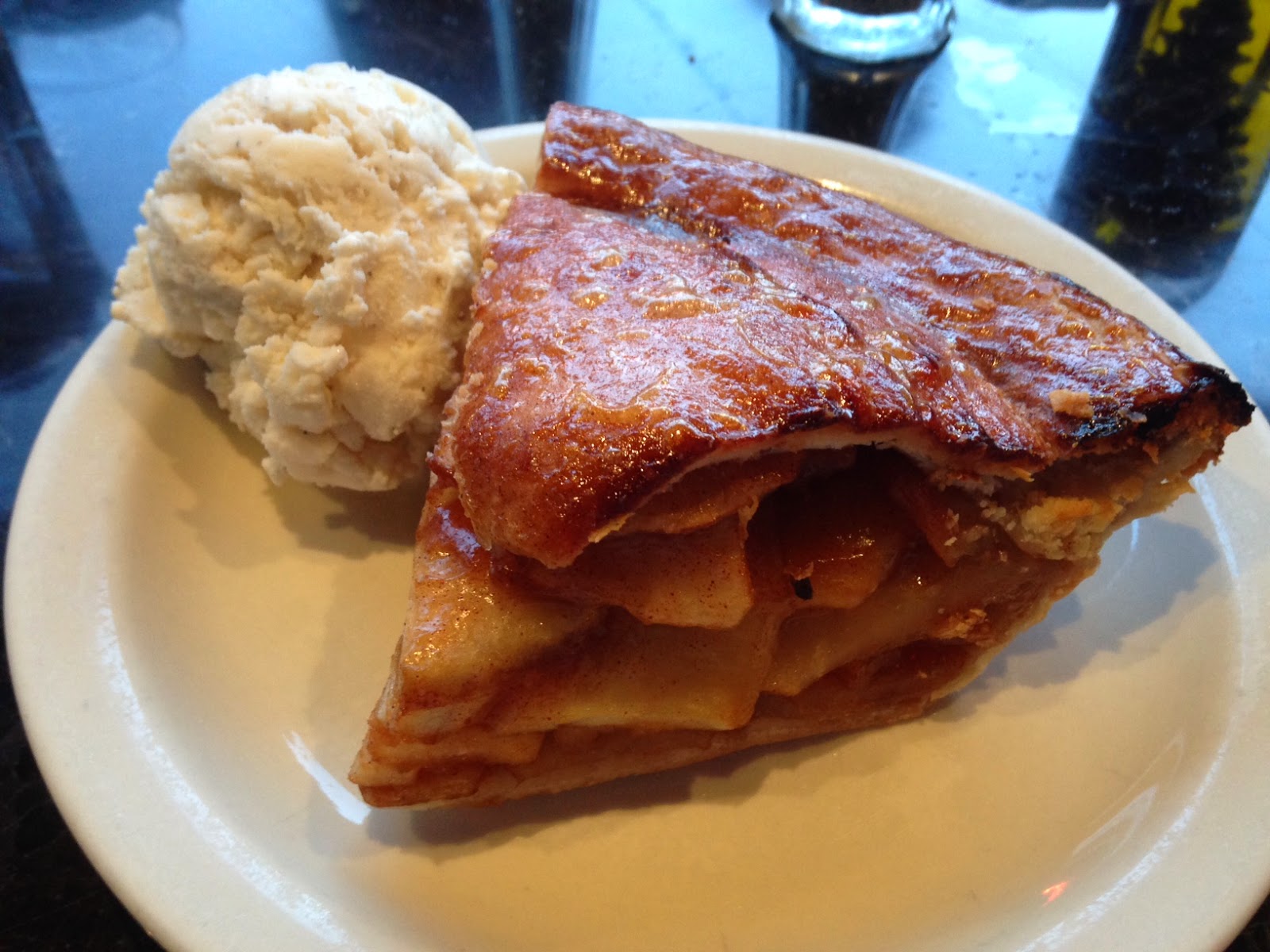 The Pastry Chef's Baking: Restaurant Review: Woodside Bakery