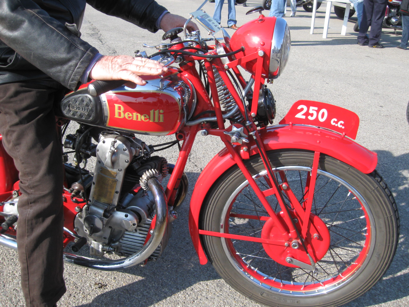 Da Da Da Da Life Goes On*: More from that Tuscan Classic Motorcycle ...