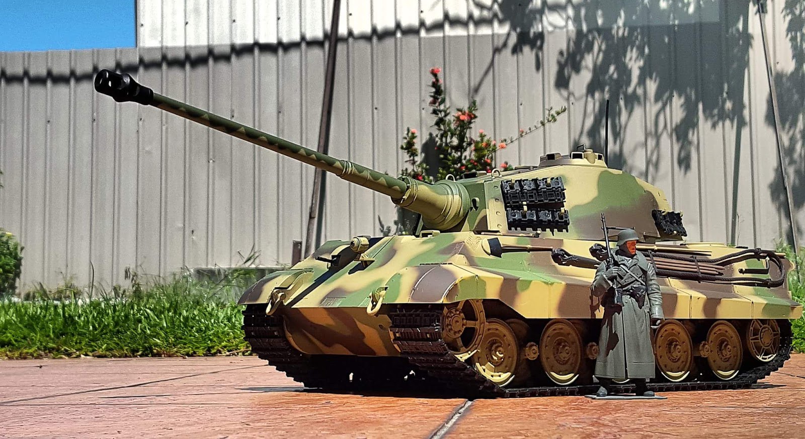 Bru RC Armory: Tamiya 1/16th Wehrmacht machine gunner figure