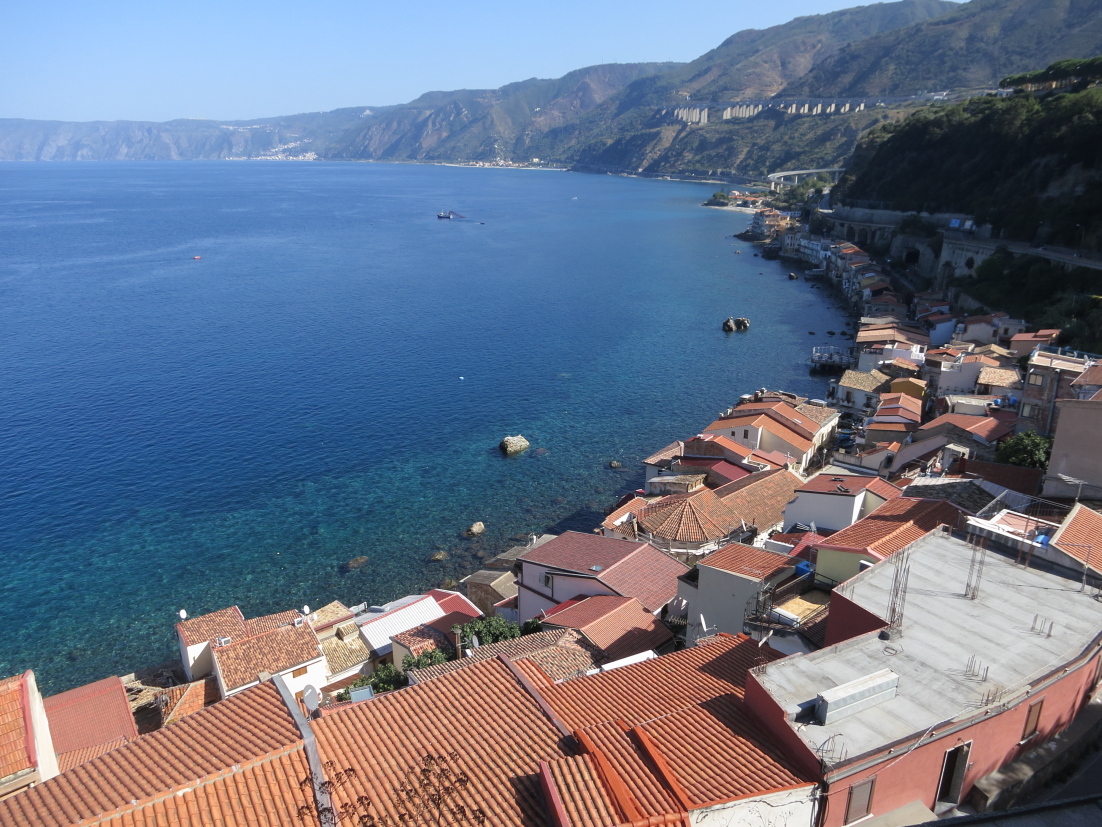 from Dublin to........Mirissa, Sri Lanka: Scilla vs Tropea, a tough ...