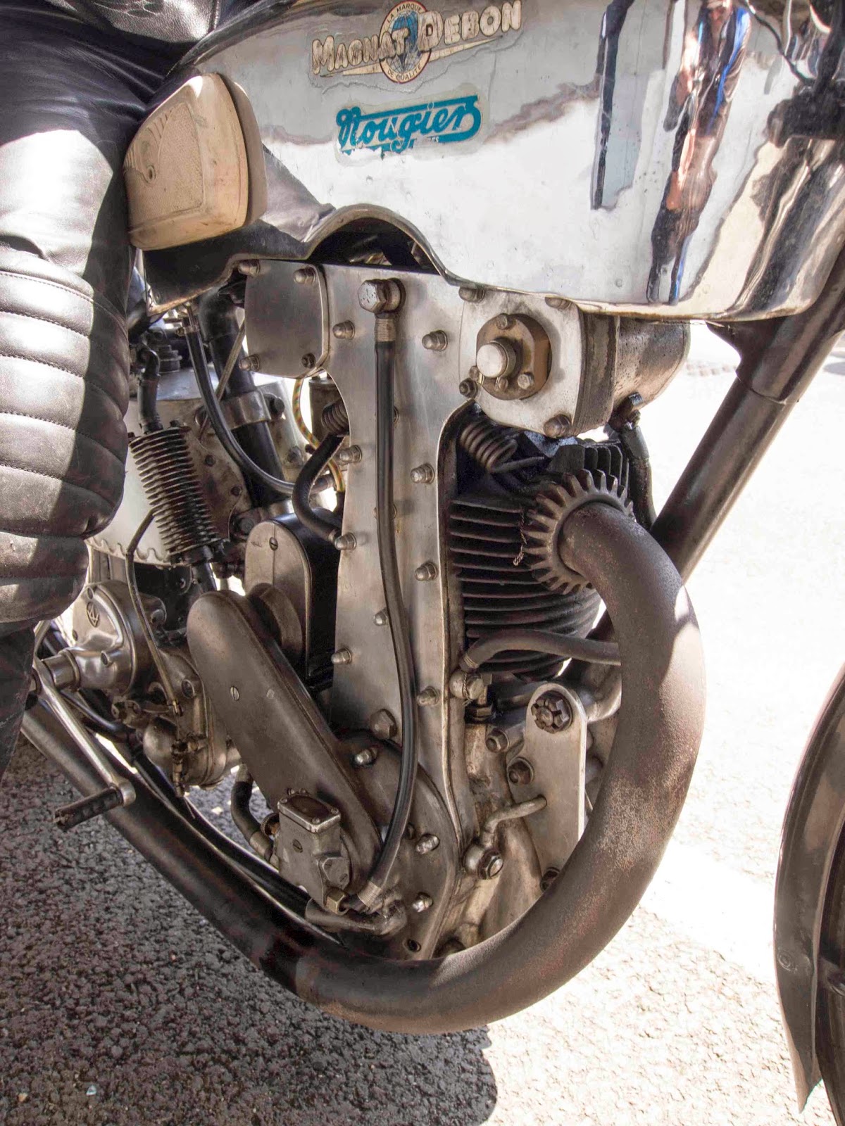 Vintage Revival Montlhery 2015: Part 1 & 2 | Triumph Motorcycle Forum ...
