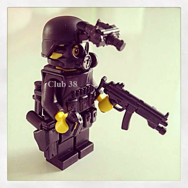 Club 38: Lego SWAT TACTICAL ELITE Minifigurine, Custom Made