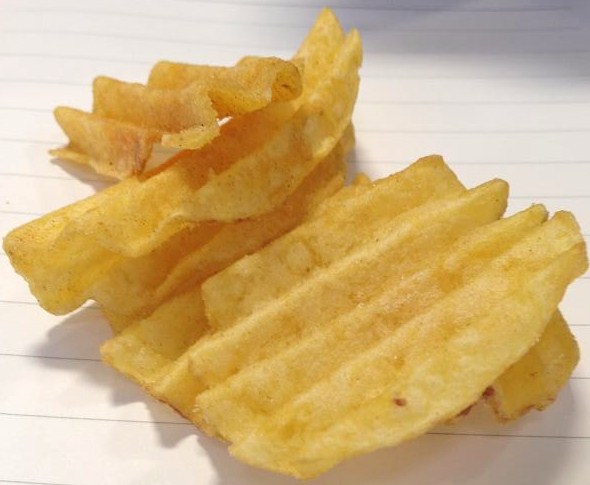 FOODSTUFF FINDS: New Deep Ridged – Flame Grilled Steak Crisps (@walkers ...