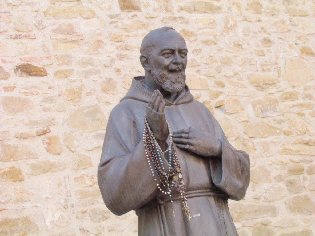 Tabernacoli italiani: Monacilioni. San Pio da Pietrelcina