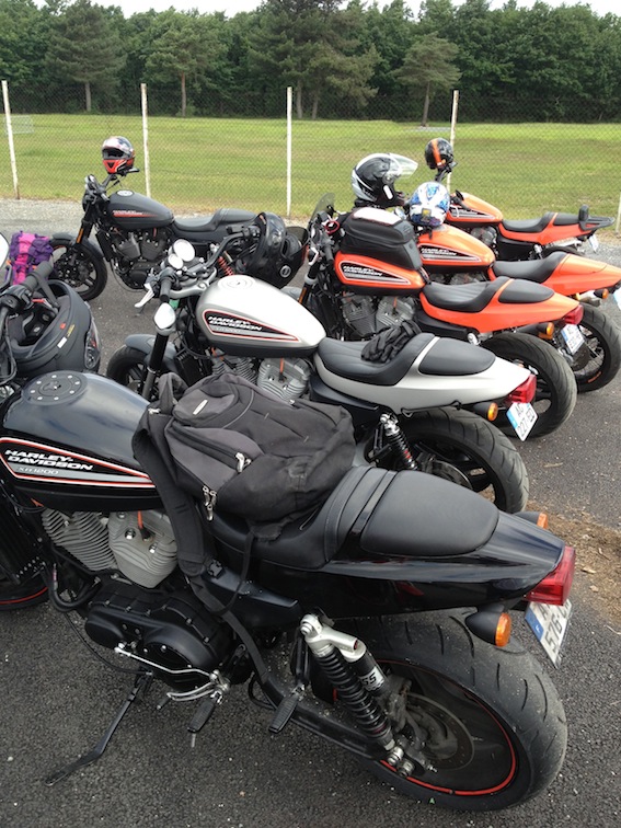 sideblog: Cafe Racer Festival, Montlhery