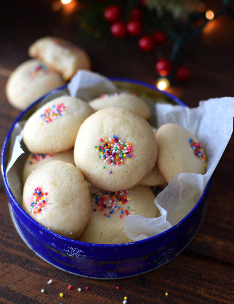 Polvorones Puerto Rican Recipe - Banana-breads.com