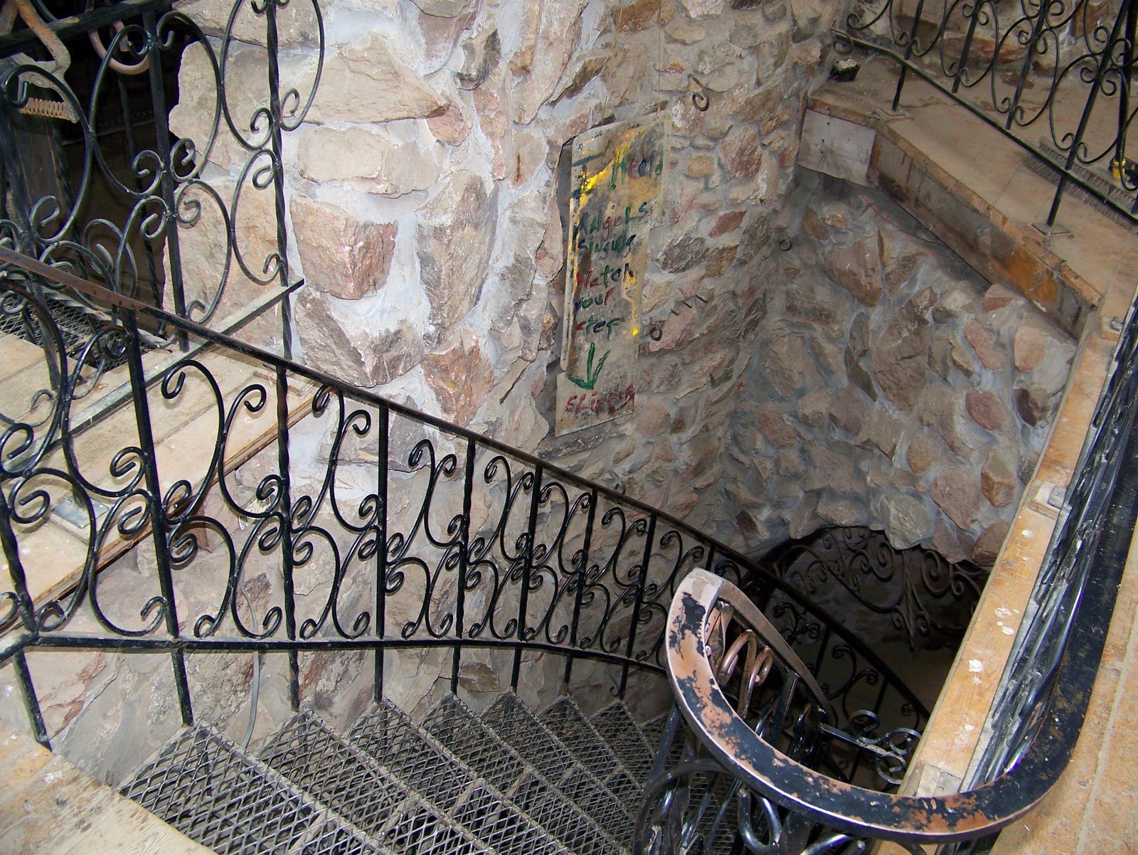 To Behold the Beauty: 2/1/11 - 3/1/11