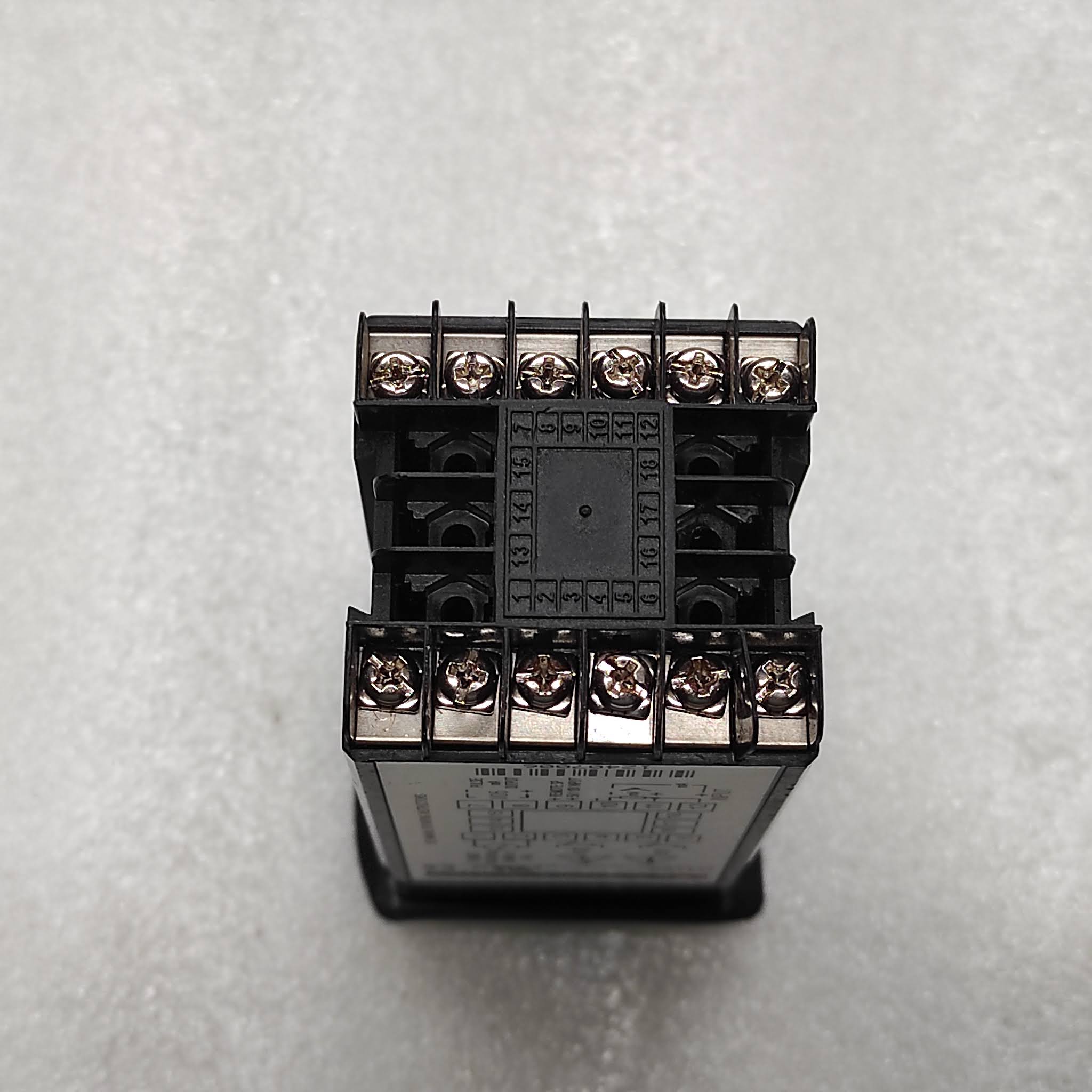 NOVUS N1100 UNIVERSAL CONTROLLER 100-240VAC