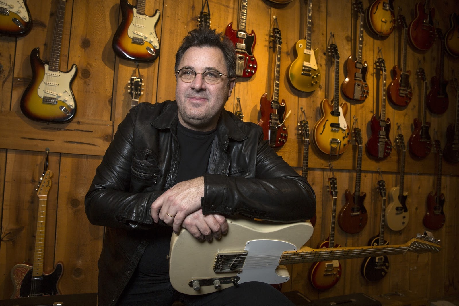 10 Curiosities About The Renowned Country Singer Vince Gill - Hey ...