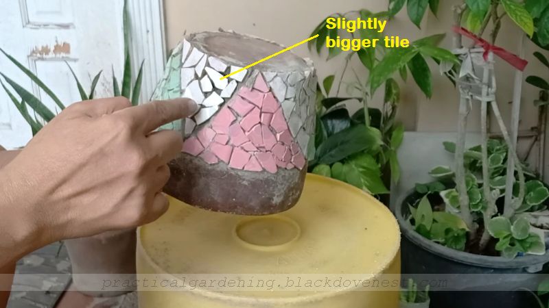 Practical Gardening: DIY Mosaic Pots with Ceramic Tiles - Applying the ...