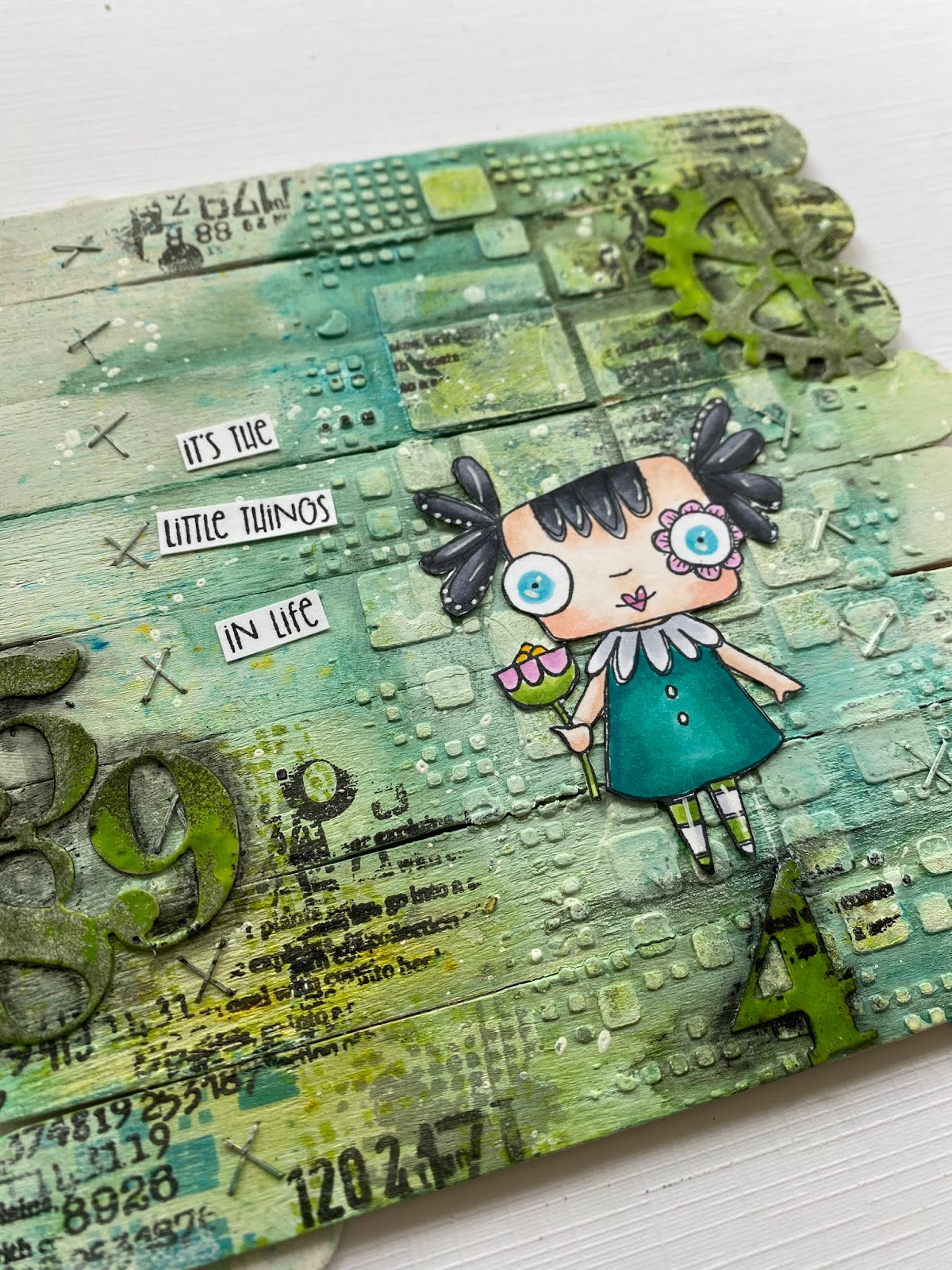 MadeByCHook: It's the little things.. a mixed media project