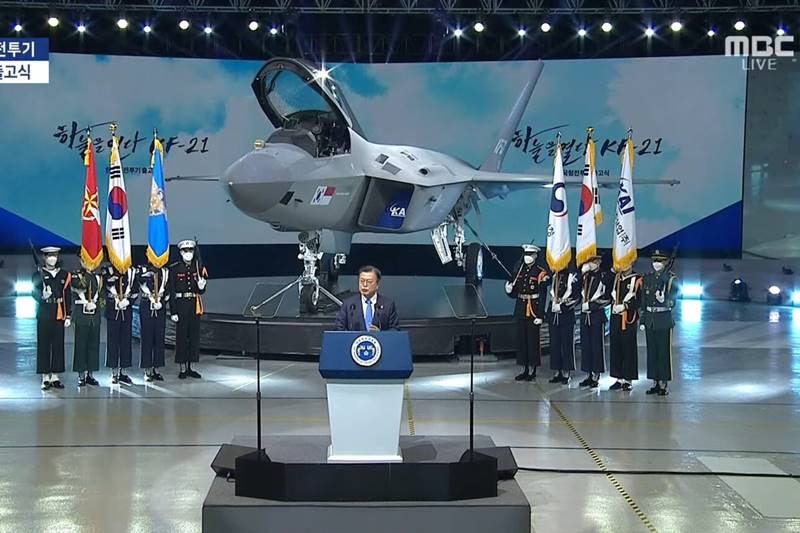South Korea rolls out new KAI KF-21 Boramae advanced fighter jet - Blog Before Flight ...