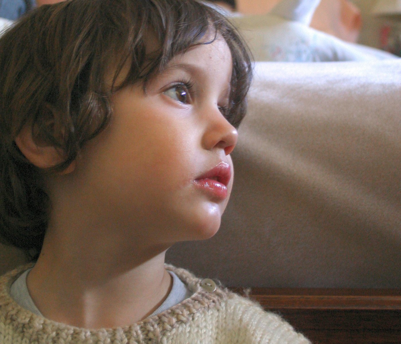 Very Beautiful and Cute Kids : Looking