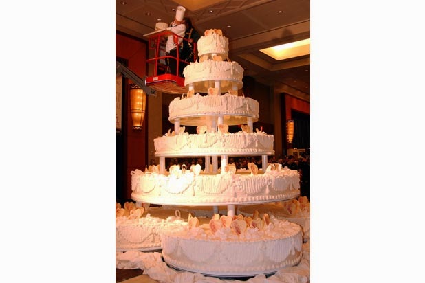 Things Out Of The Ordinary: 12 Record Breaking Weddings Around The World