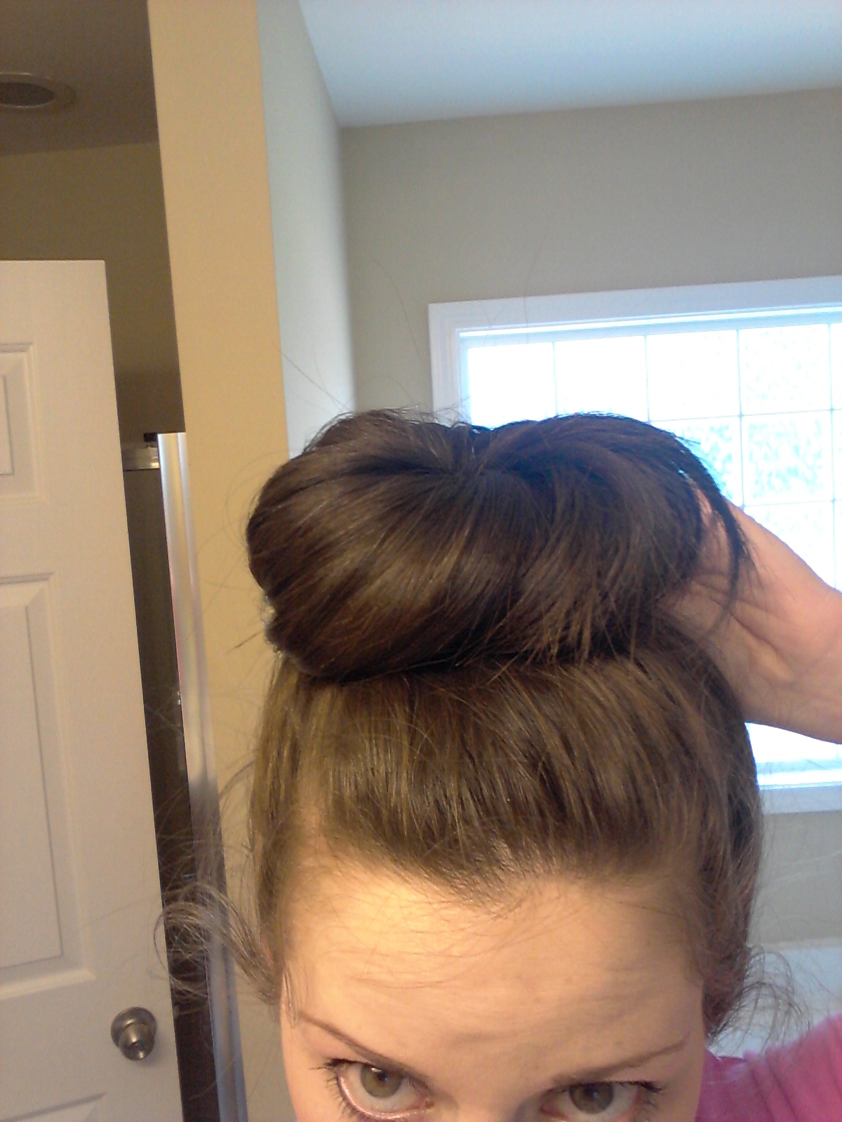 Coeur de Joy: How to do the ridiculous hair bun