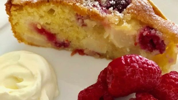 Gluten-Free Pear and Raspberry Cake