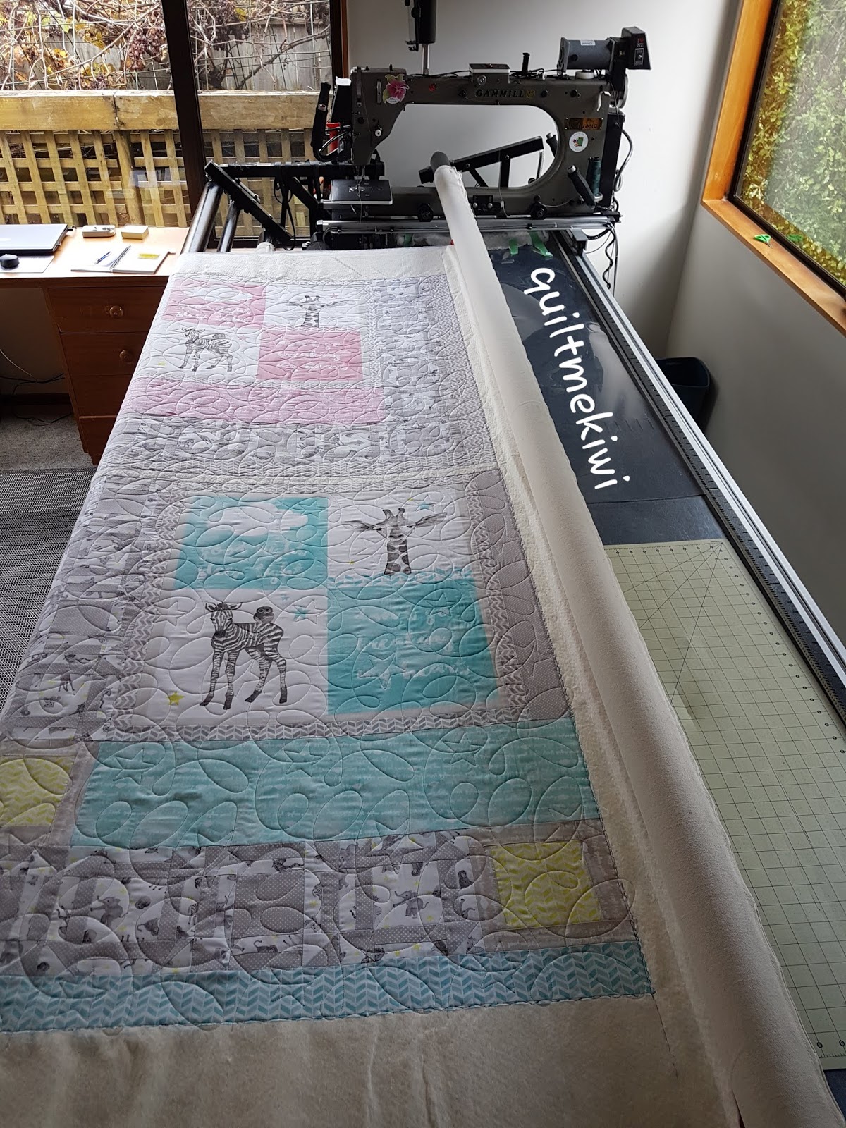 quiltmekiwi: Quilting for Christine, Kerry & Thea......................