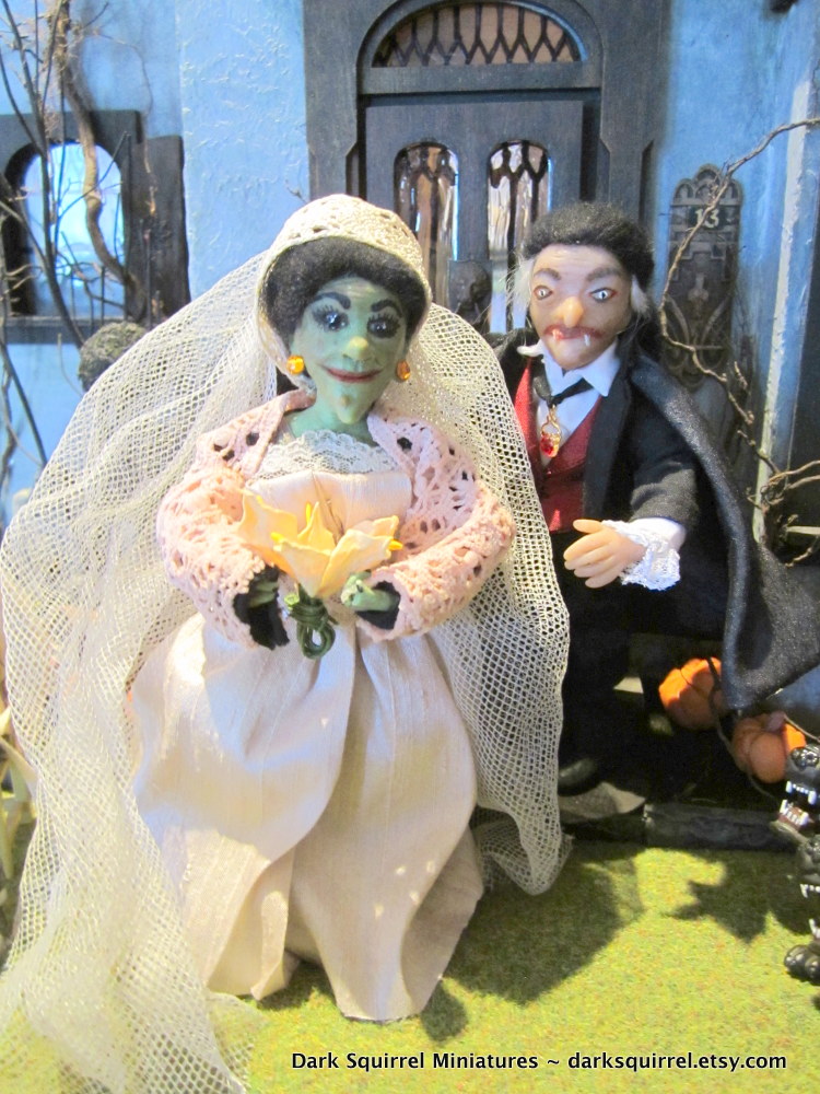 Dark Squirrel's Miniature Asylum ~: The Wedding and a winner......