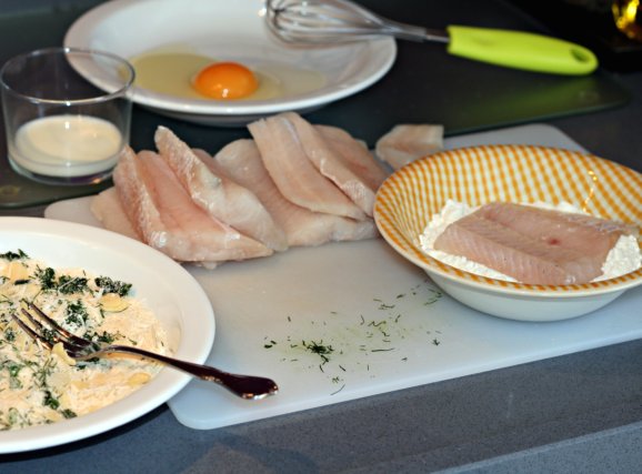 Sabor en cristal: Merluza rebozada con hierbas