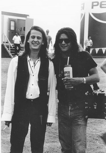 Ringo’s son Jason is basically a nineties version of his dad : r/beatles