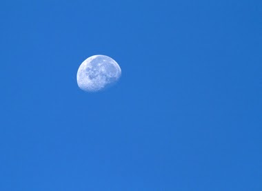 Por que vemos a lua durante o dia? - Curiosidades do Espaço