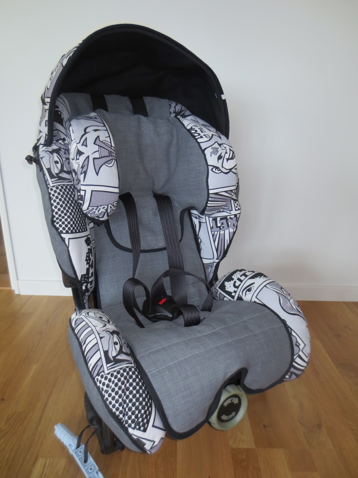 Lilla Mamsi´s blogg: Sy solskydd till bilbarnstol