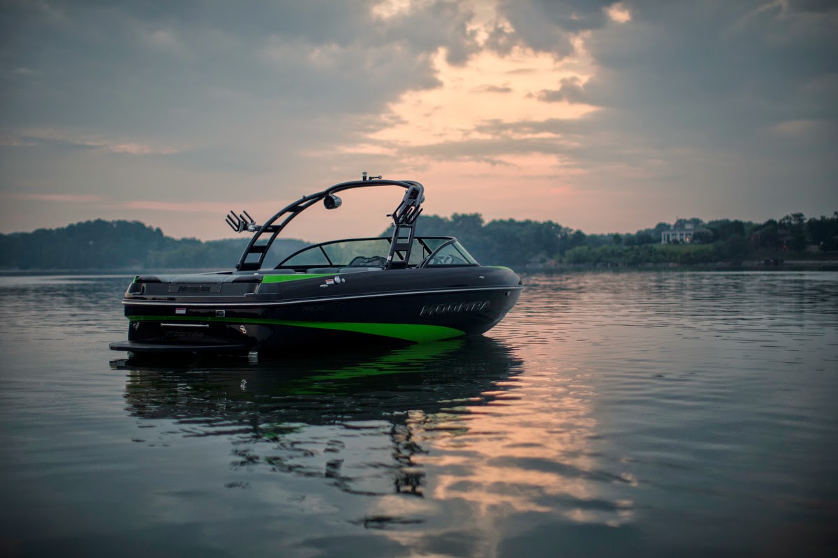 Under the Spell of Moomba's All New 2015 Mojo Wake Boat ~ MOOMBA BOATS