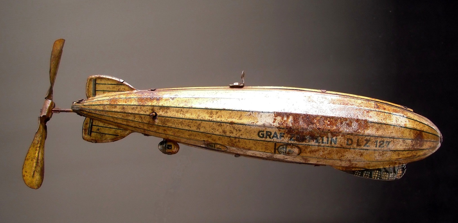 PATINA ANTIK: GRAF ZEPPELIN DLZ 127 TIN TOY