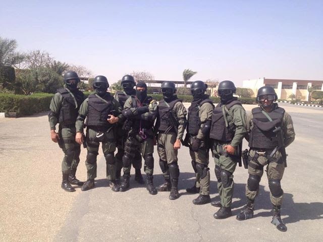 Words in Fotos: The Egyptian-Military Force Unit 777