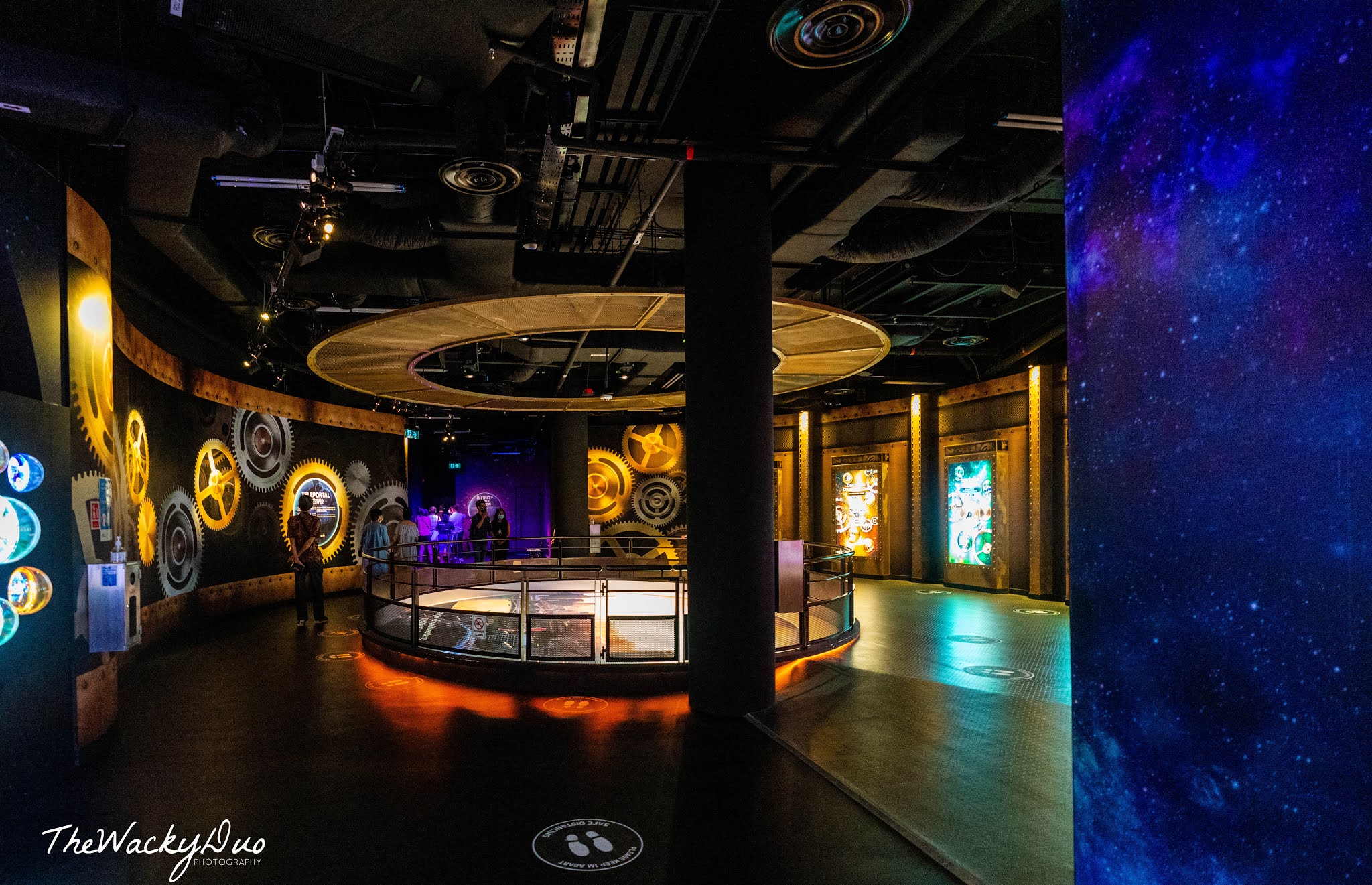 Time Capsule + Singapore Flyer Experience - TheWackyDuo.com - Singapore ...