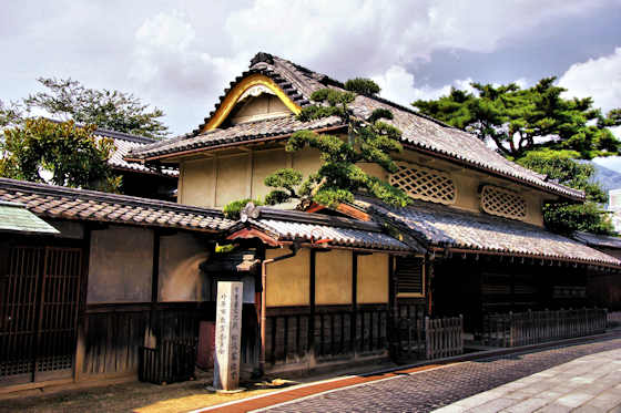 More glimpses of unfamiliar Japan: Historic Streetscape of Takehara
