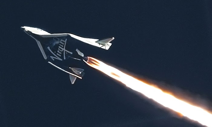 Richard Branson y Virgin Galactic abren la era del turismo espacial con ...