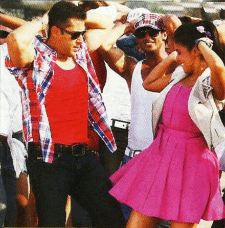 All Bollywood Actress List: Salman Khan and Asin Ready movie Still