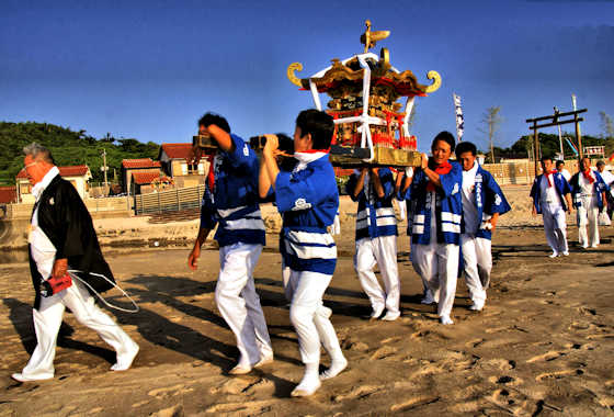 More glimpses of unfamiliar Japan: Kuromatsu Matsuri