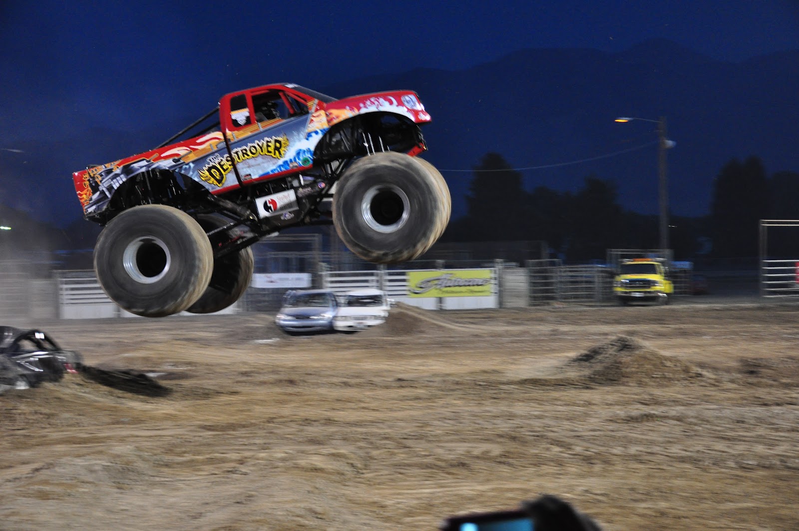 Lars, Jessica, Ashton & Gunnar: MoNsTeR TrUcK RaLLy!