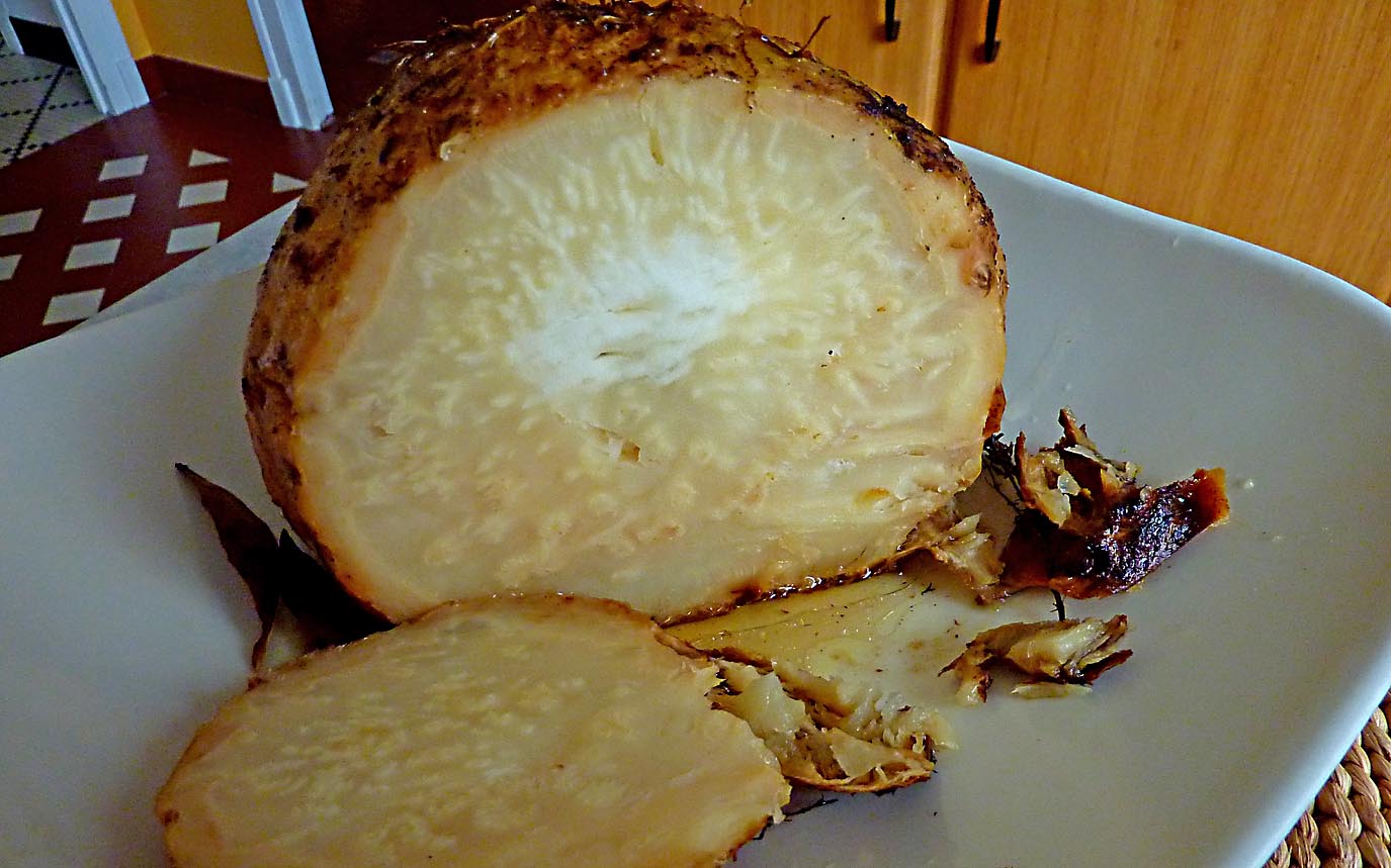 Living the life in Saint-Aignan: Céleri-rave entier rôti au four