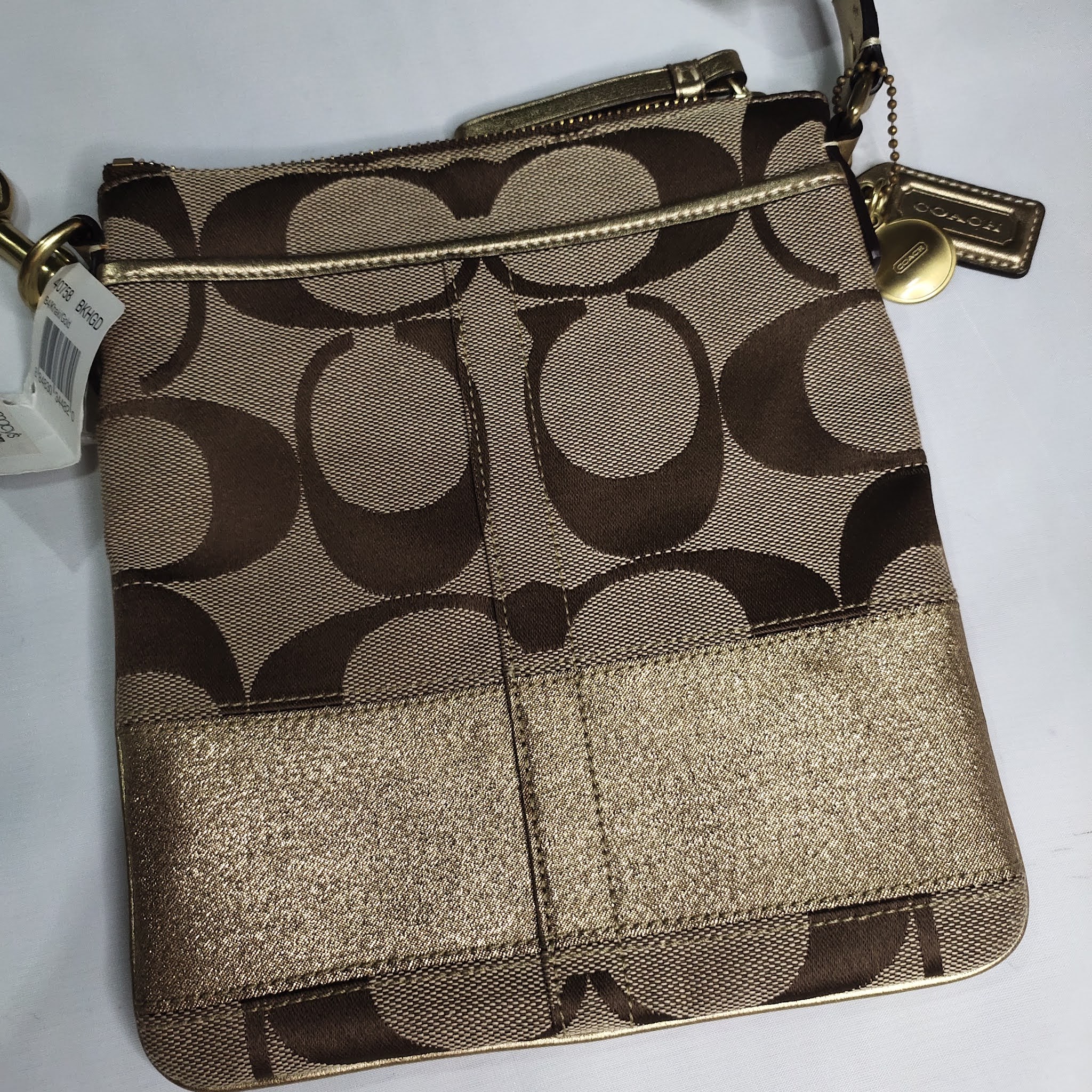 COACH SIGNATURE gold STRIPE SWINGPACK#40758 | wardrobe fashion