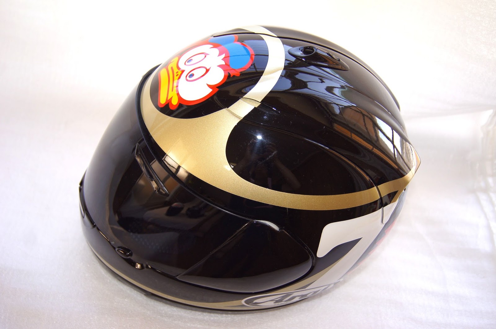 samurai‐bikers: Arai racing helmet RX-7 RRⅢ Barry Sheene limited production