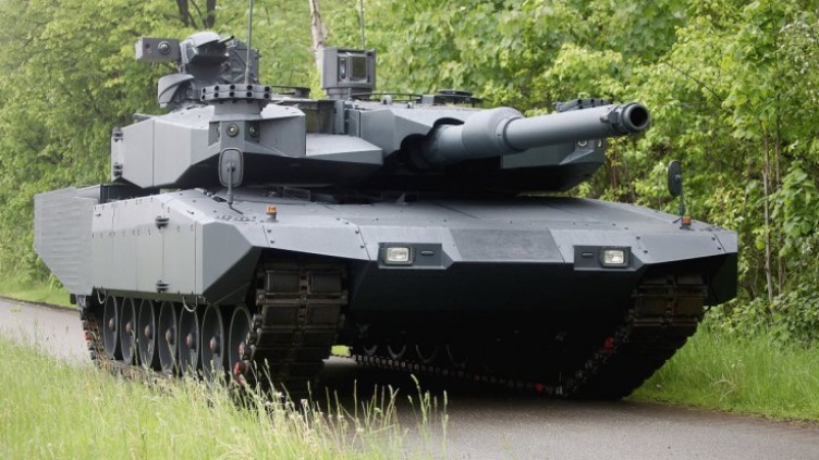 DEFENSE STUDIES: 10 Tank Leopard Revolution Akan Datang April