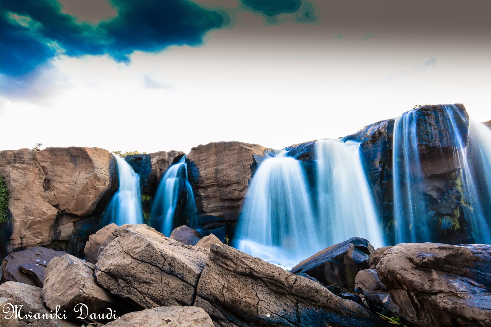 Mwaniki Daudi: 14 falls